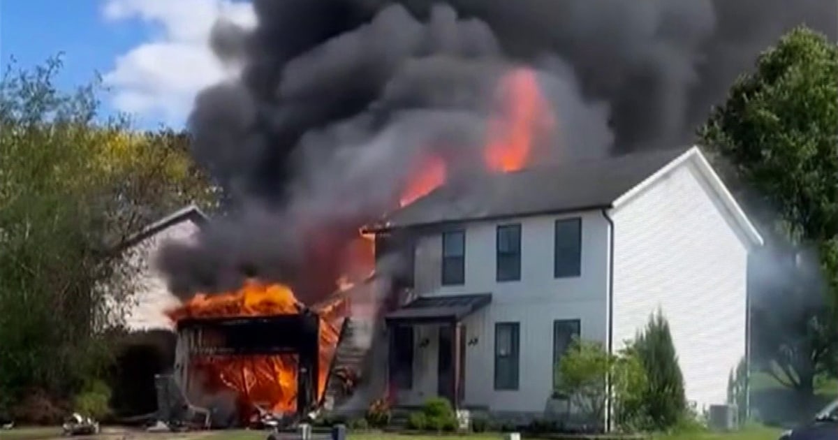 Small Plane Crashes Into House Ohio Home, Killing 2