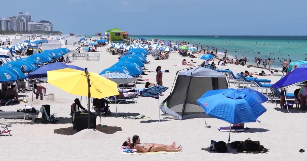 Beach Canopies Spark Heated Debate on Both Coasts