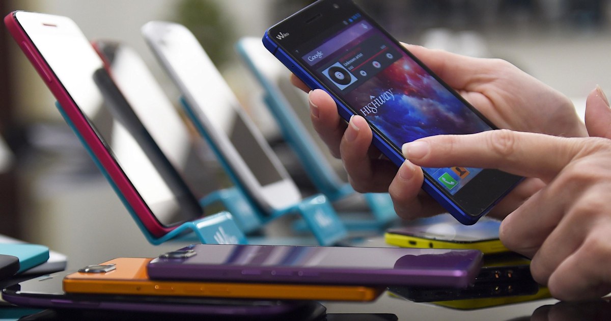 Launching apps all day? You might be a 'mobile addict'