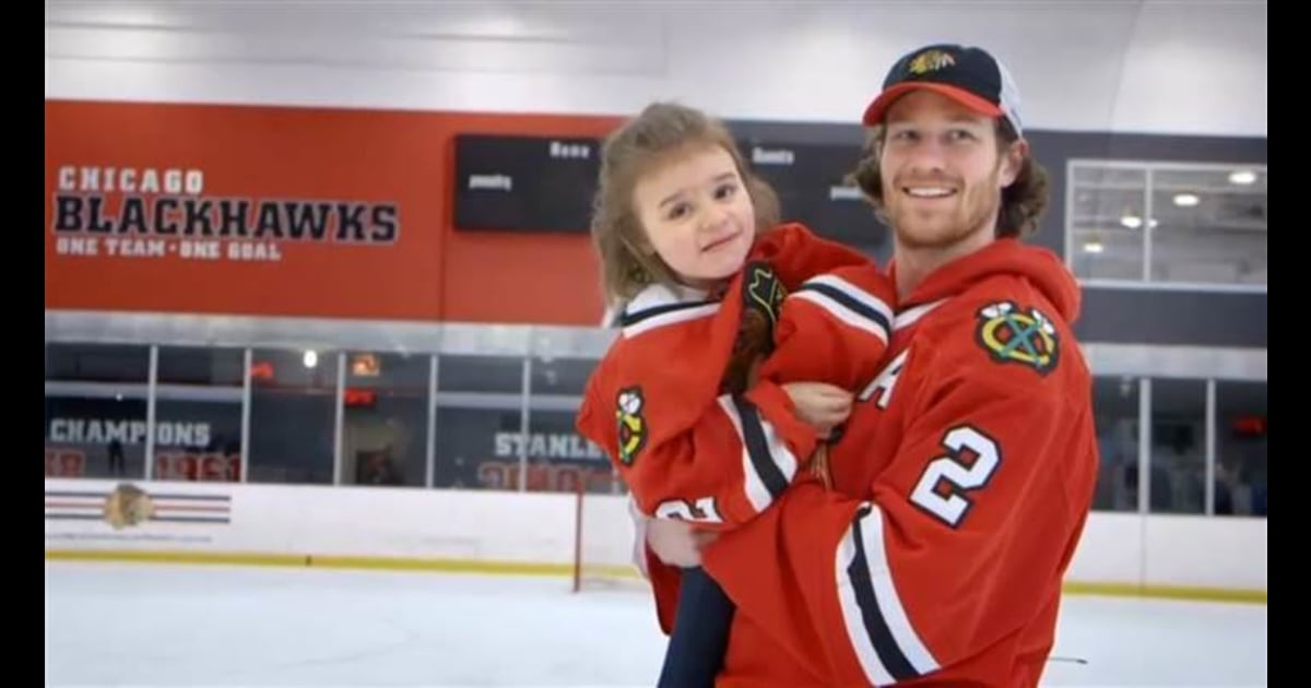 Chicago Blackhawks player helps little girl who can't walk, speak score ...