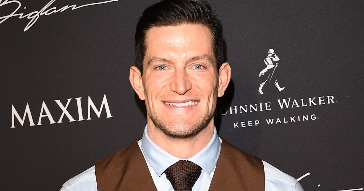 Steve Weatherford rewards students taking a stand against bullying with ...