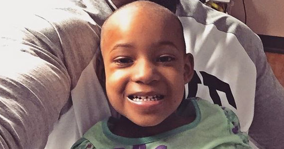 Devon Still posts photo of Leah Still posing with ESPY award