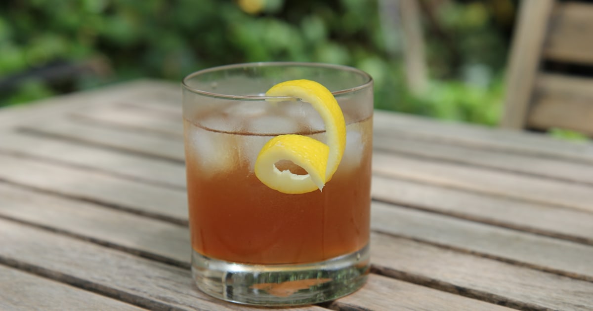 Try this refreshing 3-ingredient maple rum cocktail
