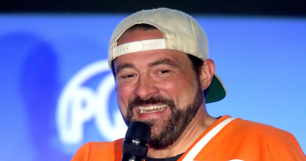 Kevin Smith shares photo to show 85-pound loss
