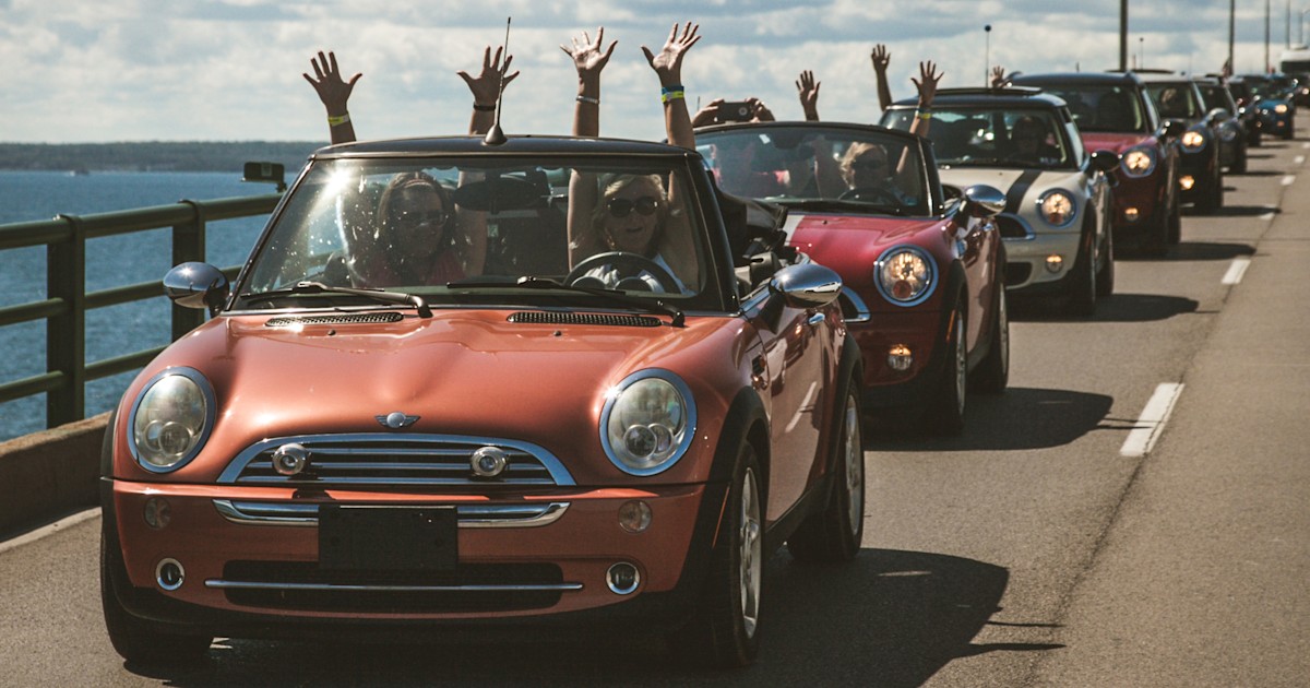 Mini on the Mack falls short of world record for largest Mini Cooper ...