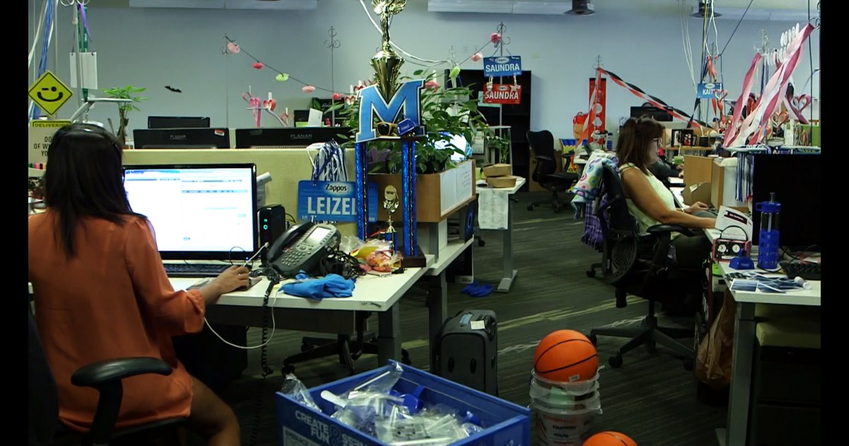 The office without bosses: Zappos employees test 'holacracy'