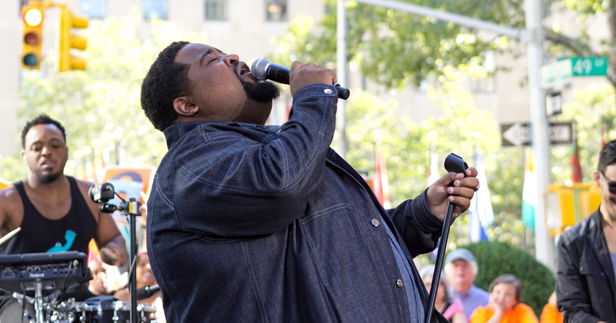 LunchMoney Lewis brings big fun — and 'Bills'! — to the TODAY plaza