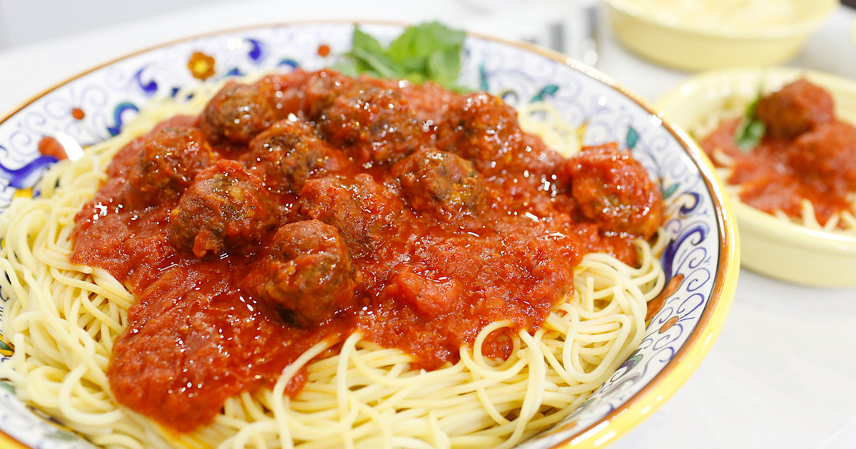 Try this meatballs recipe for a delicious addition to an after-school meal