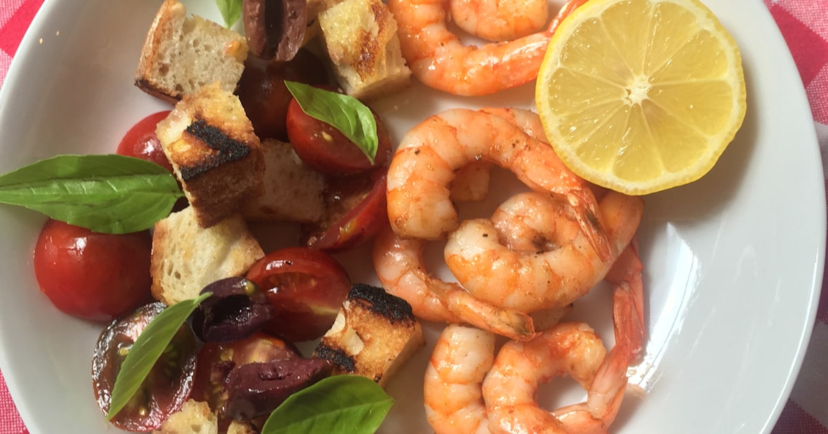 This 15-minute grilled shrimp panzanella recipe is a great use for ...