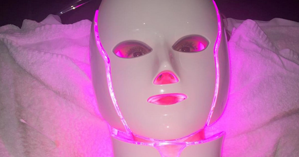 LED face masks make stars looks scary now, but may bring beauty later