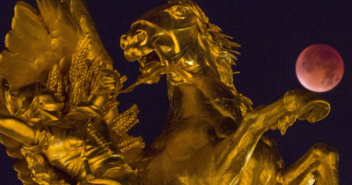 Supermoon provides super pictures from around the world