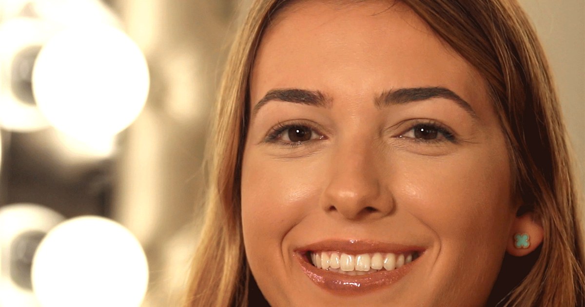 Get juicy lips in a snap with this two-step makeup trick