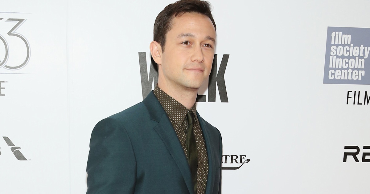 New dad Joseph Gordon-Levitt says his own mom 'was a great stage mother'
