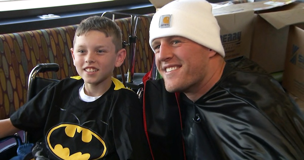 J.J. Watt is Batman! Texans star surprises children's hospital in ...