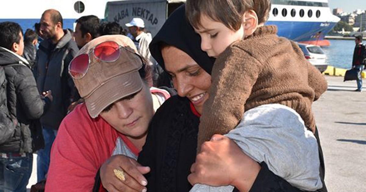 Baby carriers for refugees: How one mom made a difference