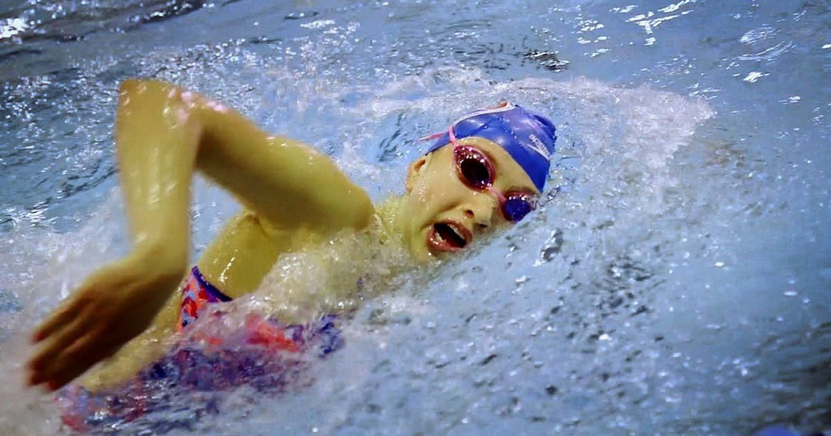 Swimmer Cassidy Bayer, 16, prepares for Rio Olympics