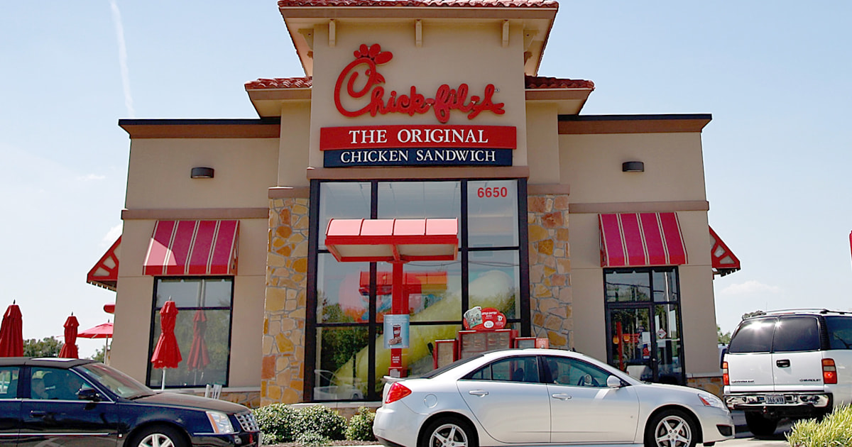 Chick-fil-A's 'Mom's Valet' service to help eating out with kids easier