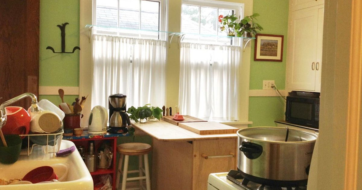Home makeover: See what this cramped kitchen looks like after a massive ...