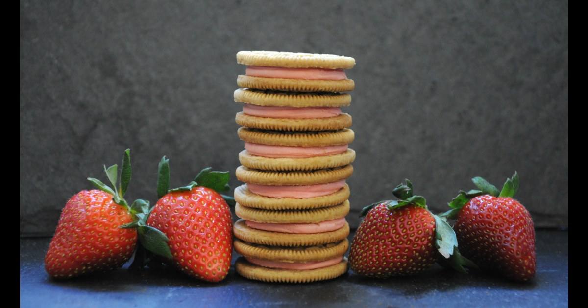 Strawberry Shortcake Oreos: We taste the new limited-edition cookies