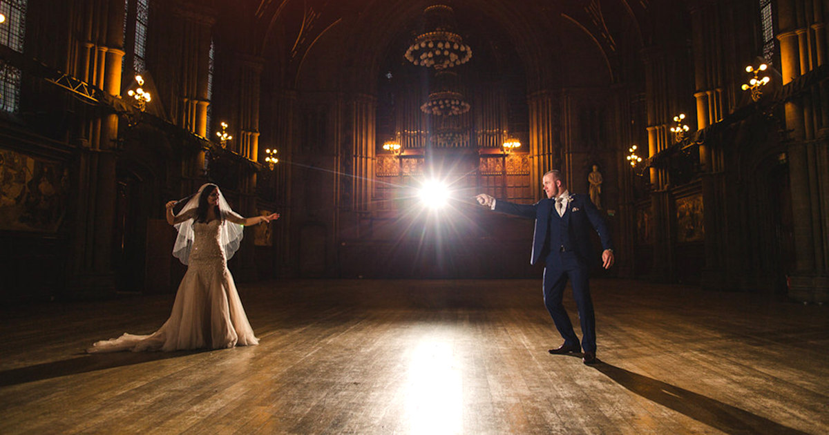 ‘Harry Potter’-themed wedding charms fans and skeptics with magical setting