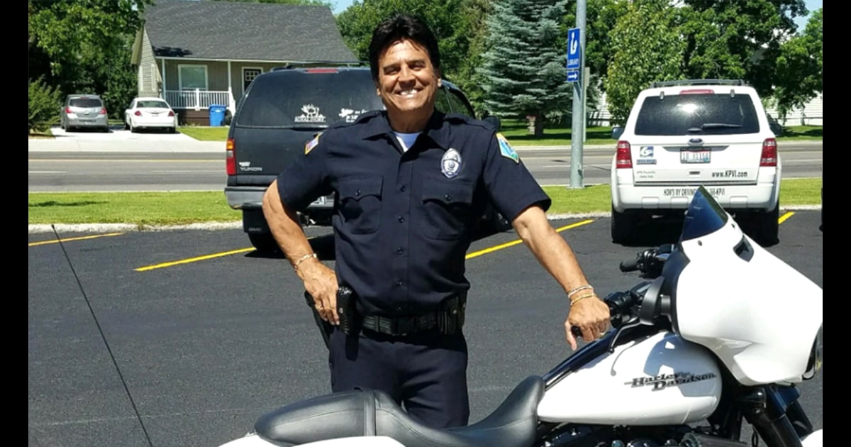Back on patrol! ‘CHiPS’ star Erik Estrada becomes real-life police officer