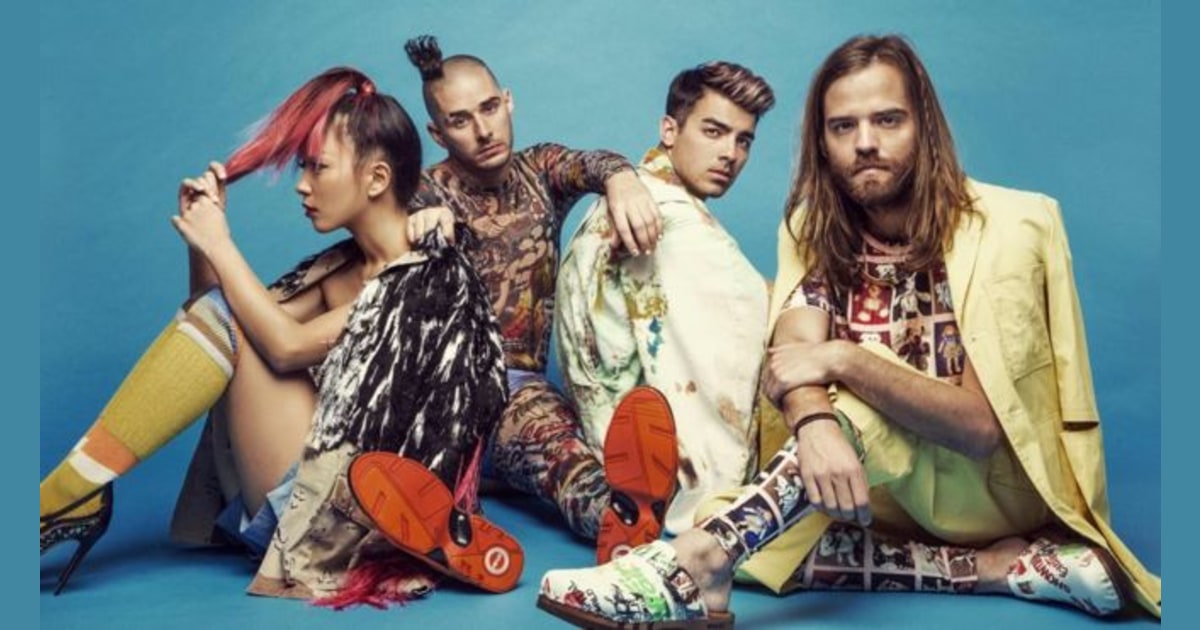 VR concert: Watch a 360-degree livestream of DNCE's performance
