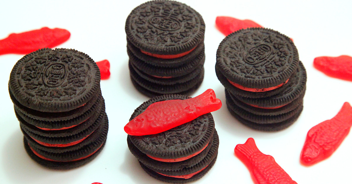 Swedish Fish Oreos taste test