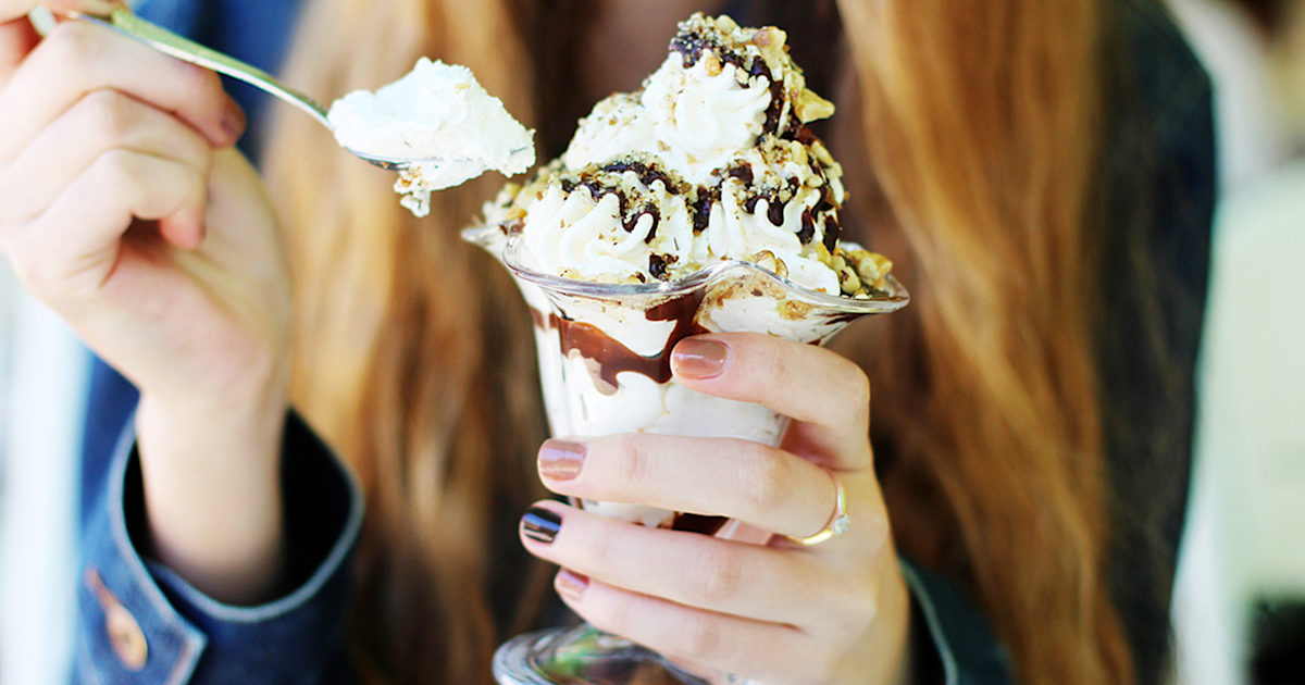 Emotional eating: 5 strategies for dealing with cravings