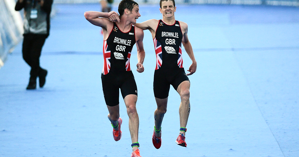 Alistair Brownlee abandons shot at win to haul exhausted brother across ...