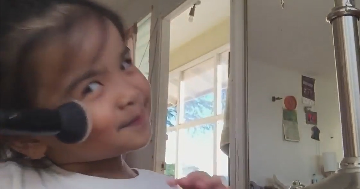 This toddler recorded the most adorable makeup tutorial ever