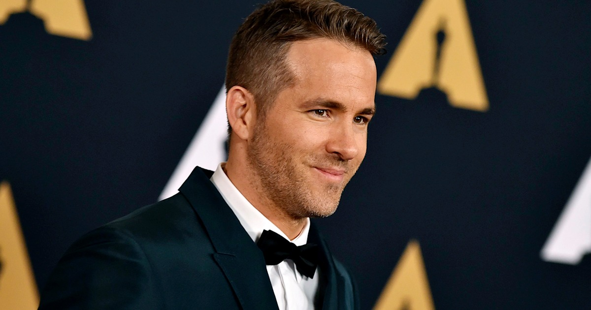 See Ryan Reynolds share hilarious delivery room tips for dads