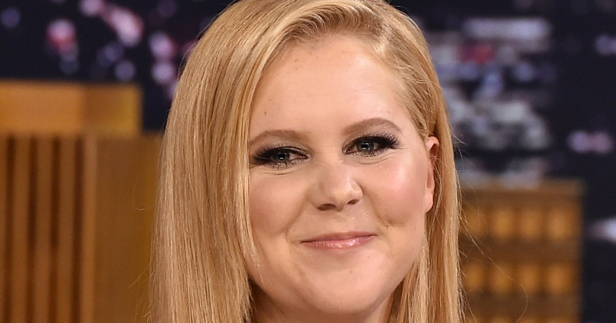 Amy Schumer buys back the farm her family lost — and gives it to her dad