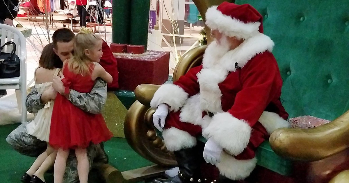 Thanks, Santa! Military dad surprised his girls at Christmas