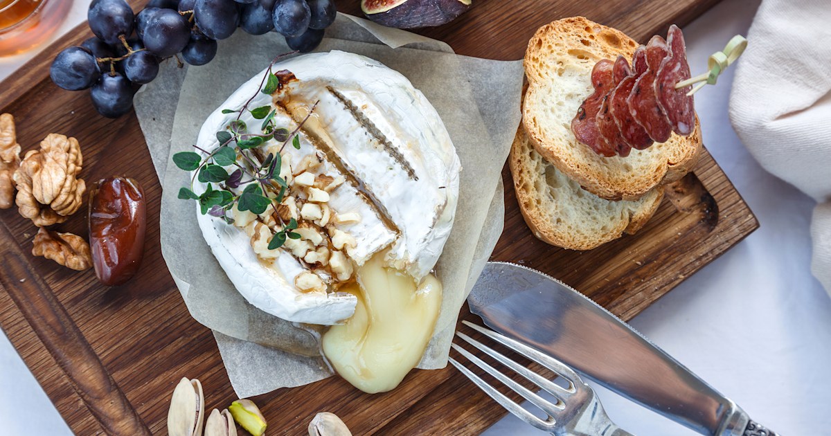 Martha Stewart's Baked Brie with Boozy Fruit Compote recipe