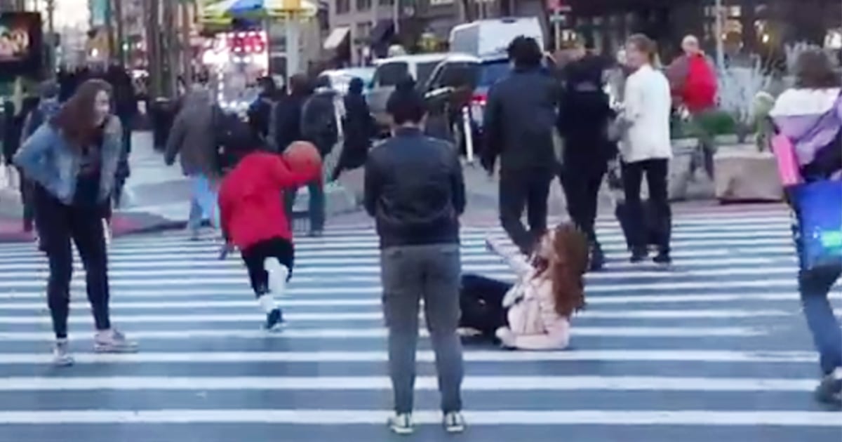 Watch this teen get tripped up by basketball player's slick moves in ...