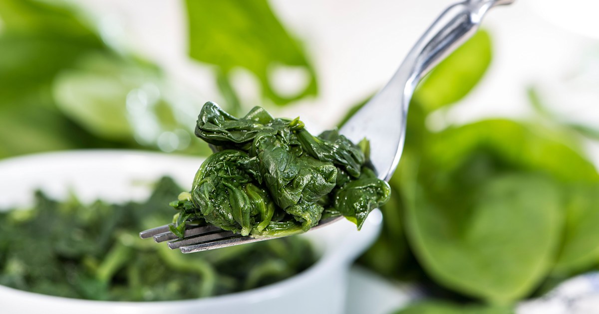 Wilted Spinach with Garlic recipe