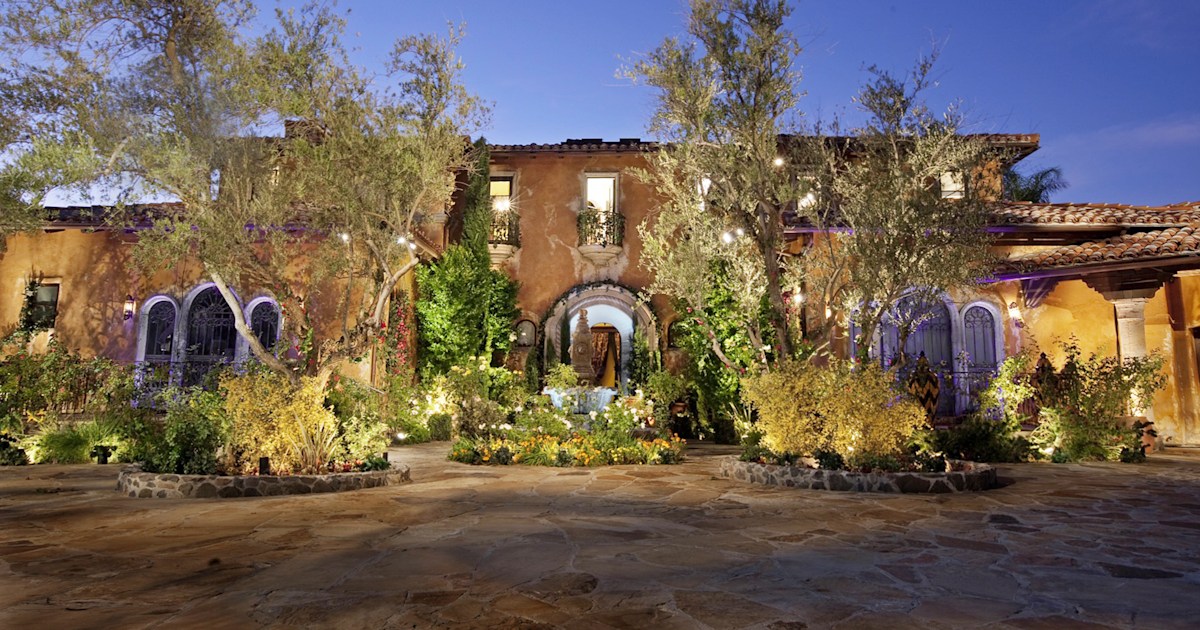 'The Bachelor' house: Meet the family of 6 that actually lives in the ...