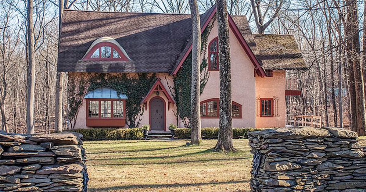 See inside this Pennsylvania cottage — it's for sale