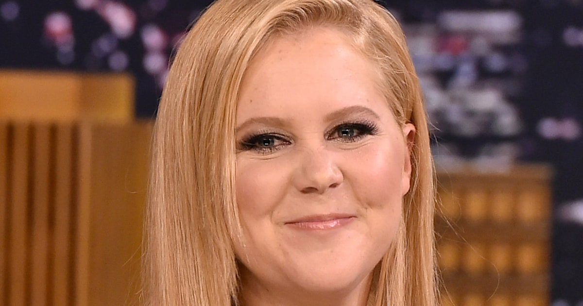 Amy Schumer posts adorable throwback photo from her days on the family farm