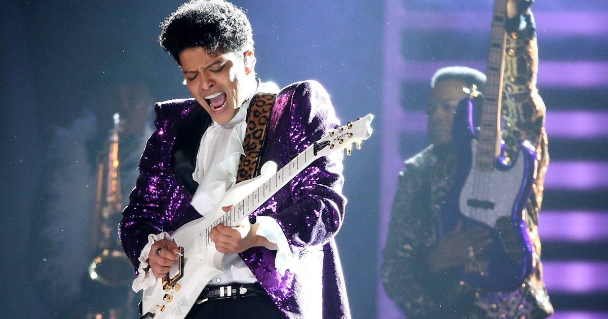 Bruno Mars channels Prince in epic Grammys tribute