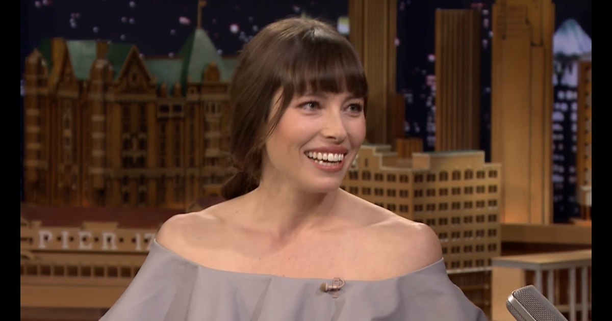 Jessica Biel dishes on eating in the shower: ‘This is just mom life’
