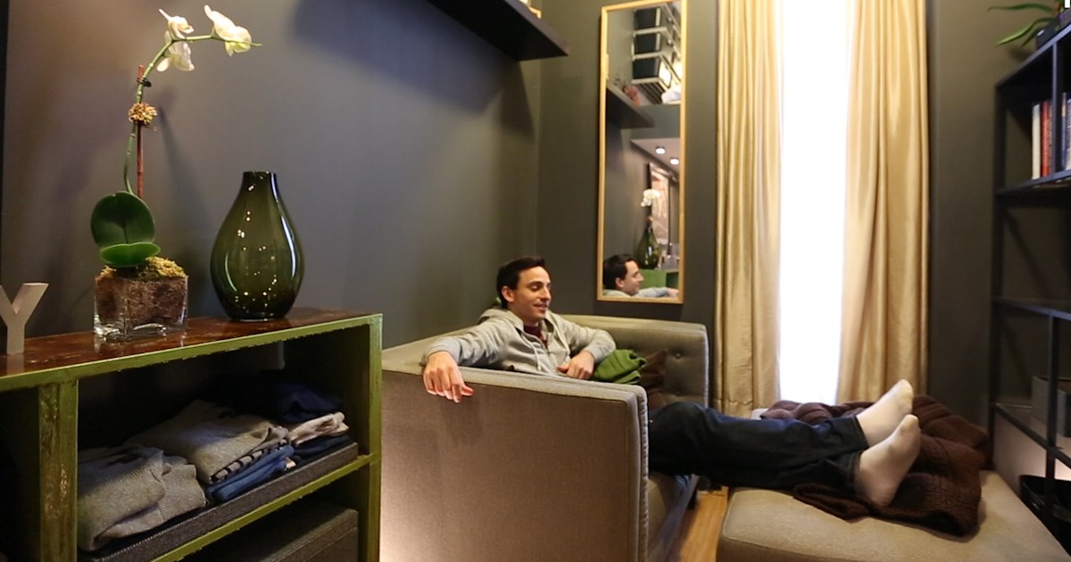 150 Square Foot Apartment of actor Anthony Triolo