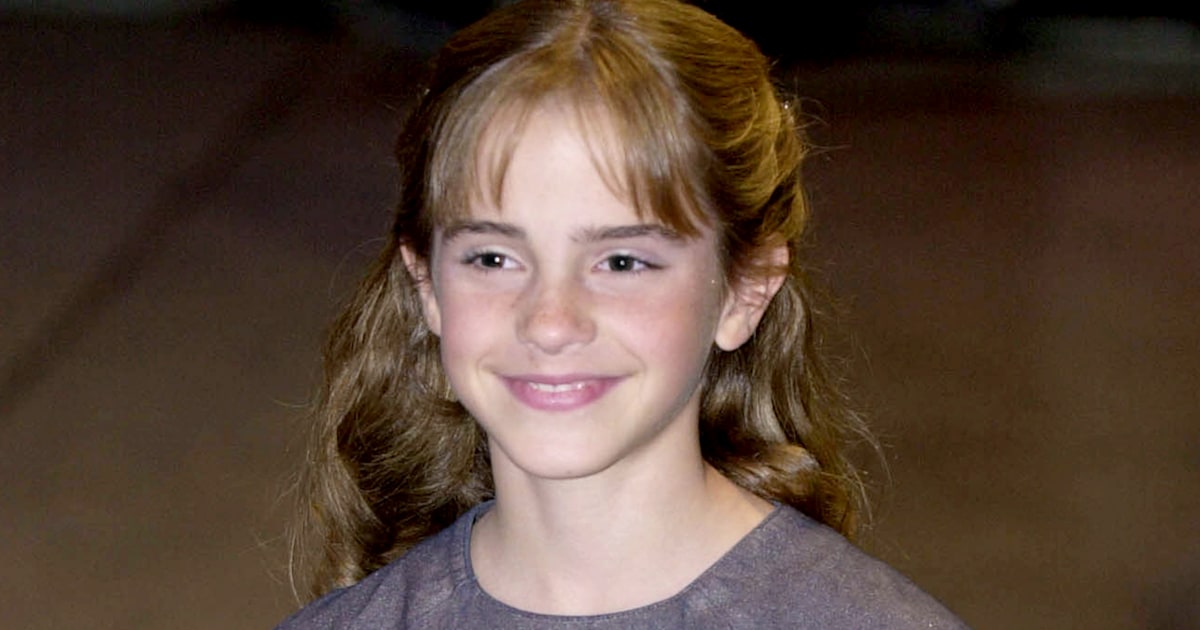 Emma Watson reacts to dress she wore to 'Harry Potter' premiere