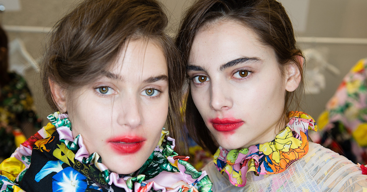'Lollipop lips' are the weirdest beauty trend of the year