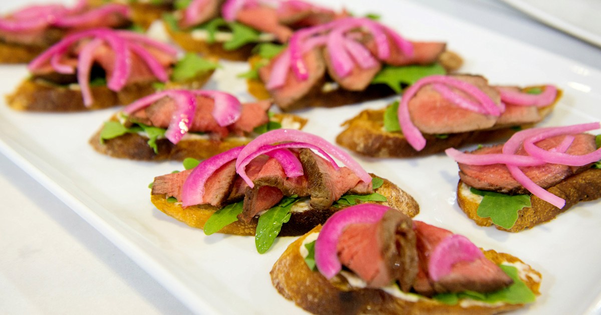 Siri Daly's Steak Toasts Recipe