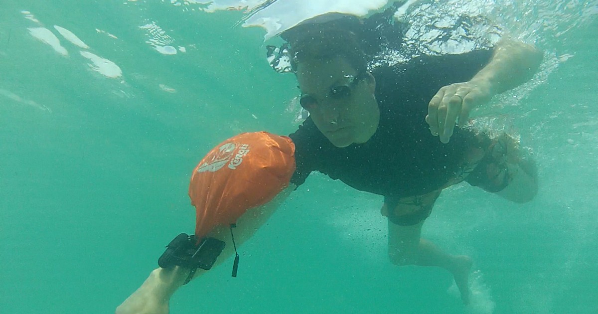 Beach tech: 3 products to keep your family and your stuff safe