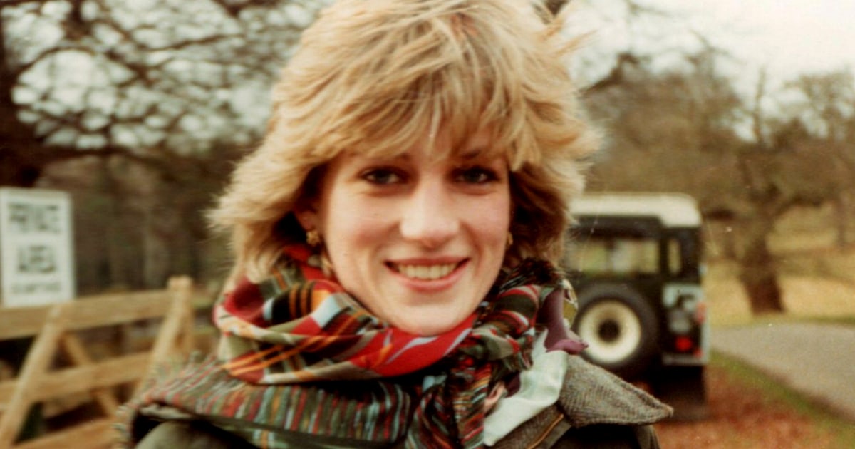 See previously unreleased photos of Princess Diana relaxing in the country