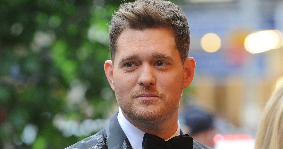 Michael Bublé makes rare appearance after son's cancer diagnosis to ...