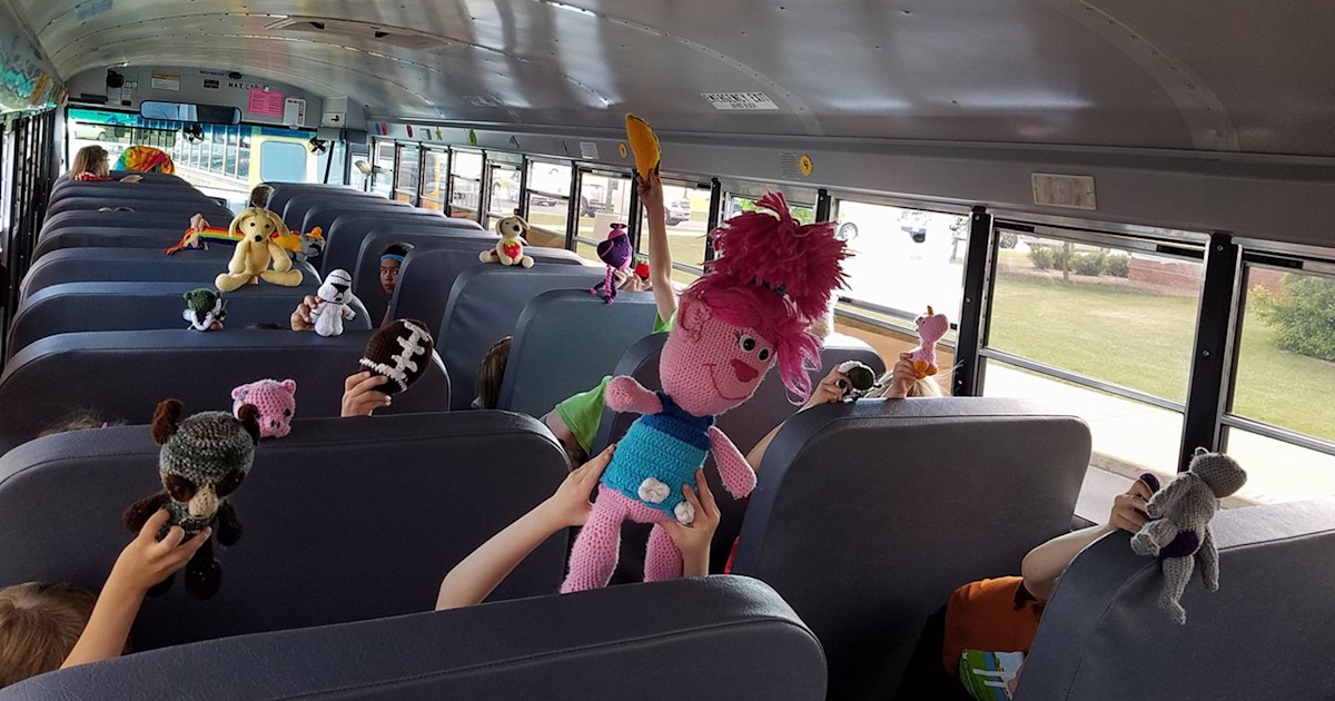 Bus driver crochets toys as gifts for 34 of her passengers