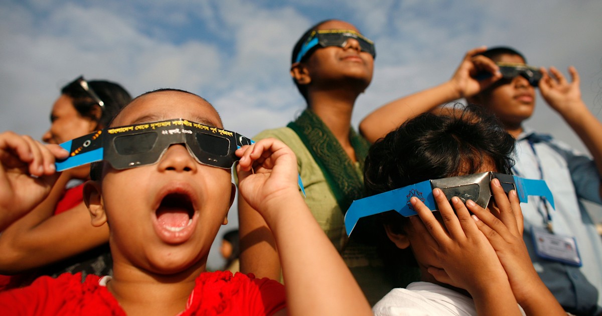 The psychology of the eclipse: Fear, transcendence, bonding